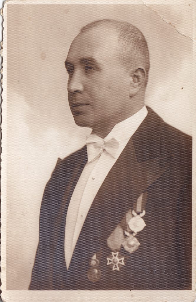 Învățătorul Constantin Dinu (tatăl lui Ion „Jean” Dinu din Adamclisi). Recomandări din ...
